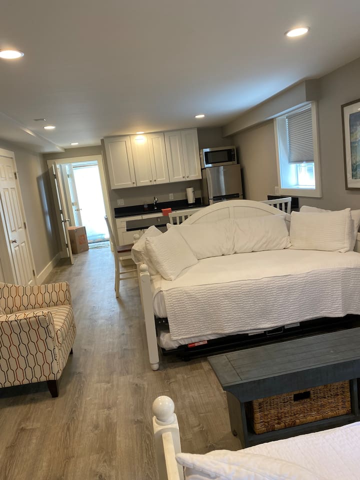 Studio Large Room, Walk To Town - Nantucket, MA