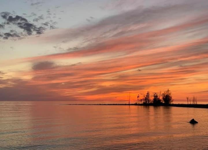 Private Backyard Beach Retreat - Kincardine