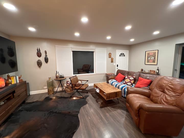Unwind At The Highland Hideaway! - Hammond, IN