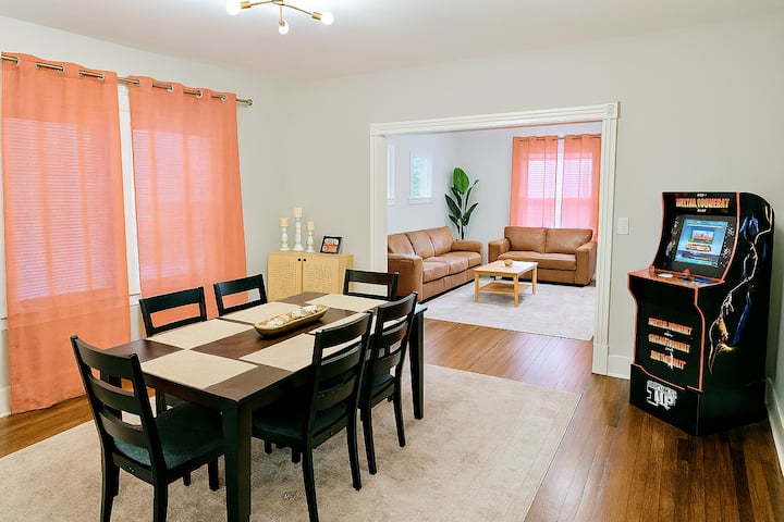 Walk To Lucas Oil & Gainbridge + Free Parking! - University Heights – Indianapolis
