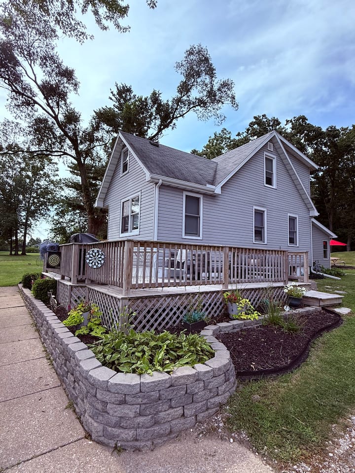 Country Woods Escape - Your Home Away From Home! - Indiana Dunes National Park