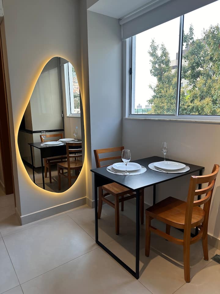 Charmoso Flat Com Vaga 5 Min Savassi - Belo Horizonte