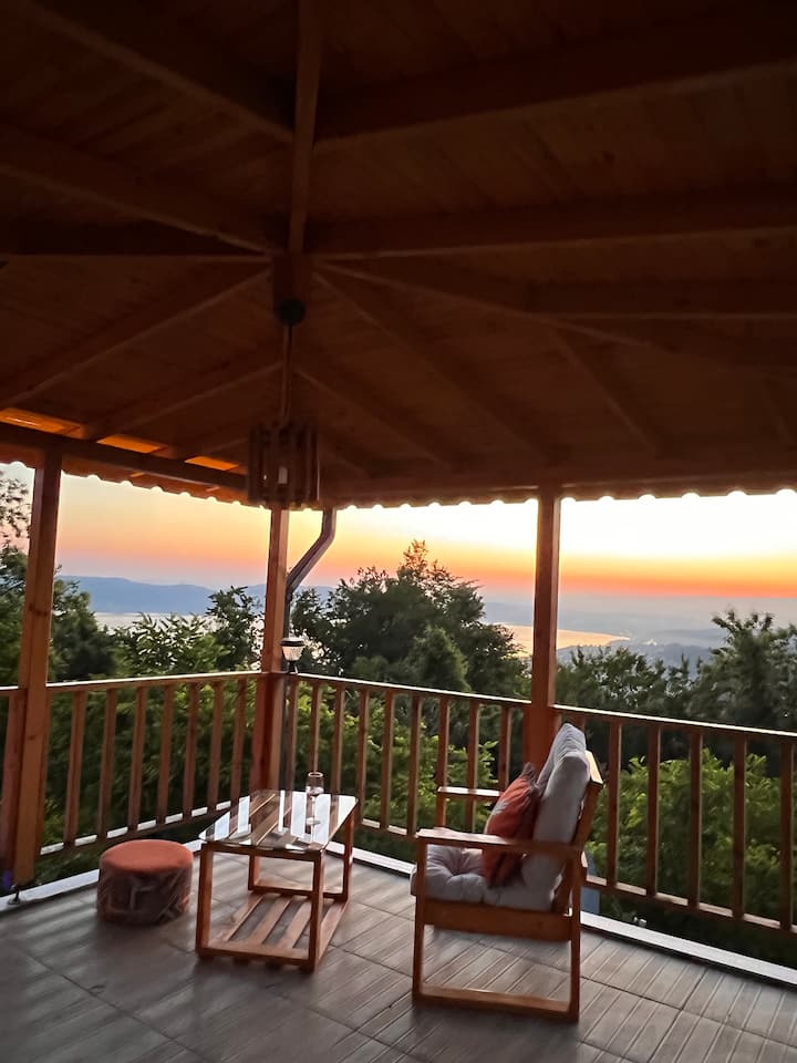 Sapanca Isıtmalı Havuzlu ŞöMineli Bungalov - Sapanca