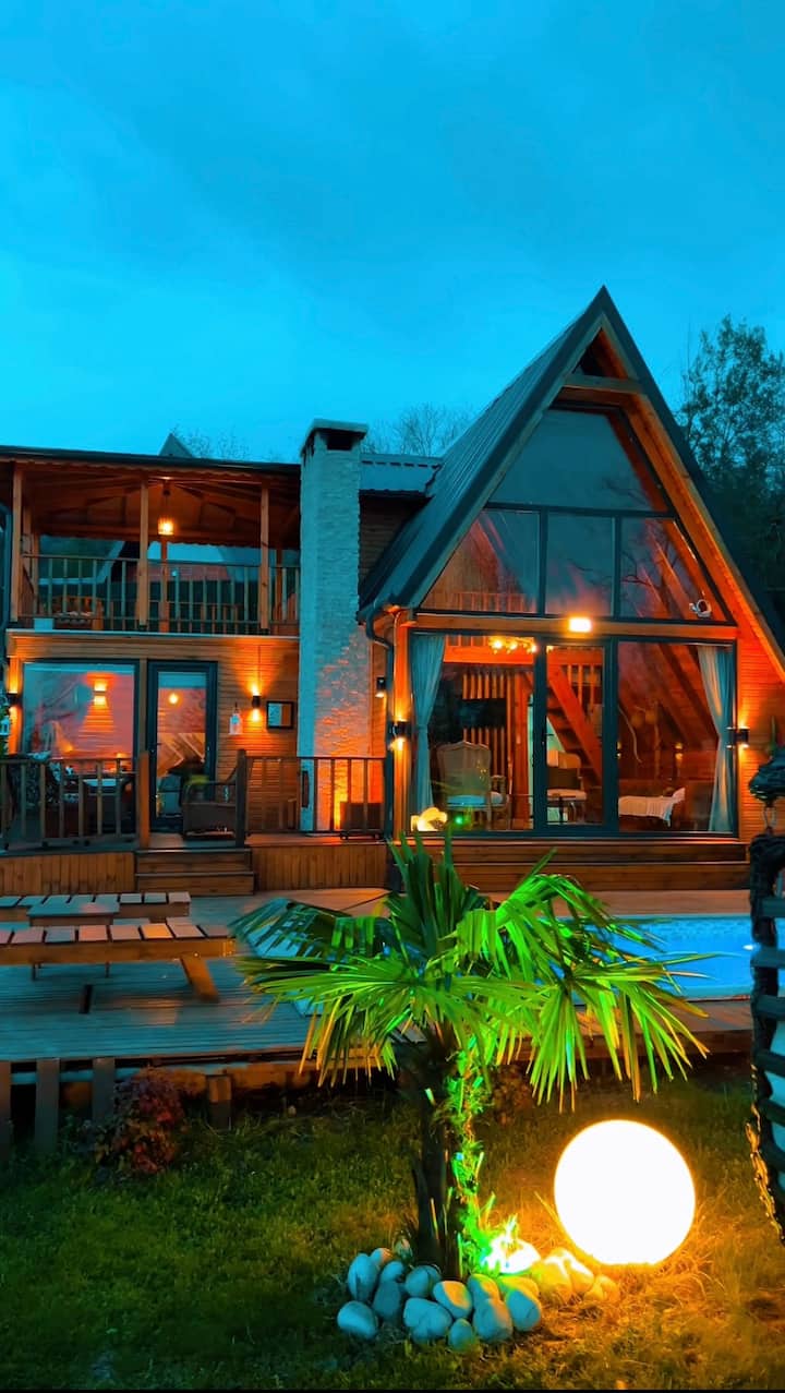 Isıtmalı Havuzlu, ŞöMineli, Jakuzi Göl Manzaralı - Sapanca