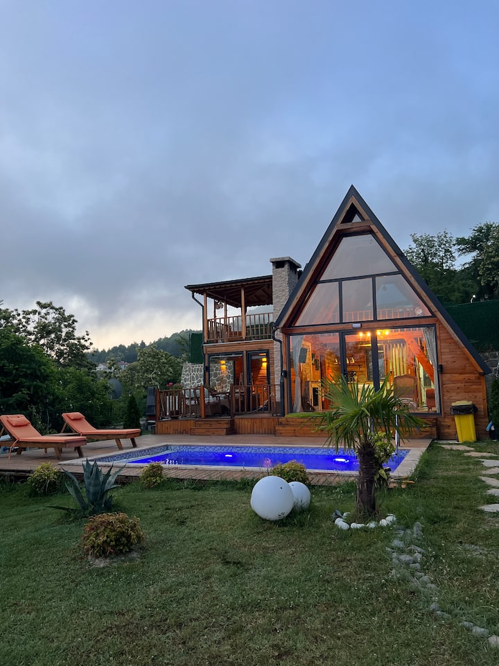 Isıtmalı Havuz Jakuzili Müstakil Bungalov - Sapanca