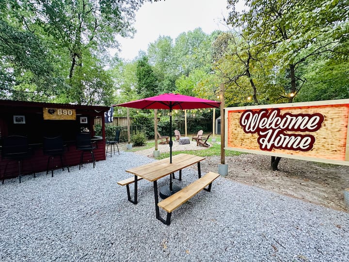 Cb90 Club: Golf Cart, Mini Golf, Grills & Fire Pit - Columbia, SC