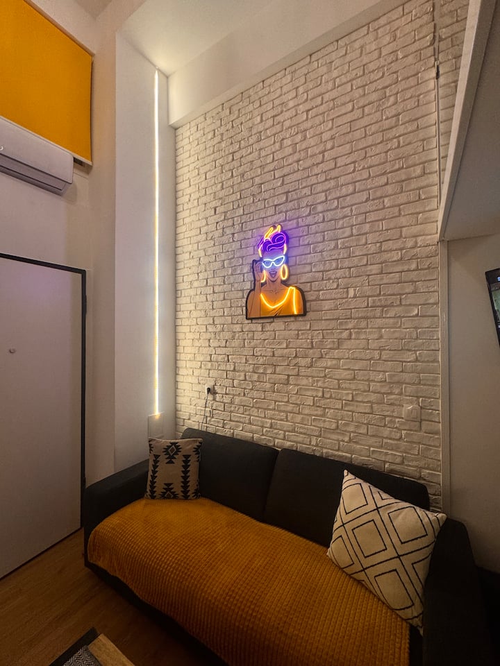 Yellow Skg City Loft • 3’ από Μετρό Ανάληψη - 塞薩洛尼基