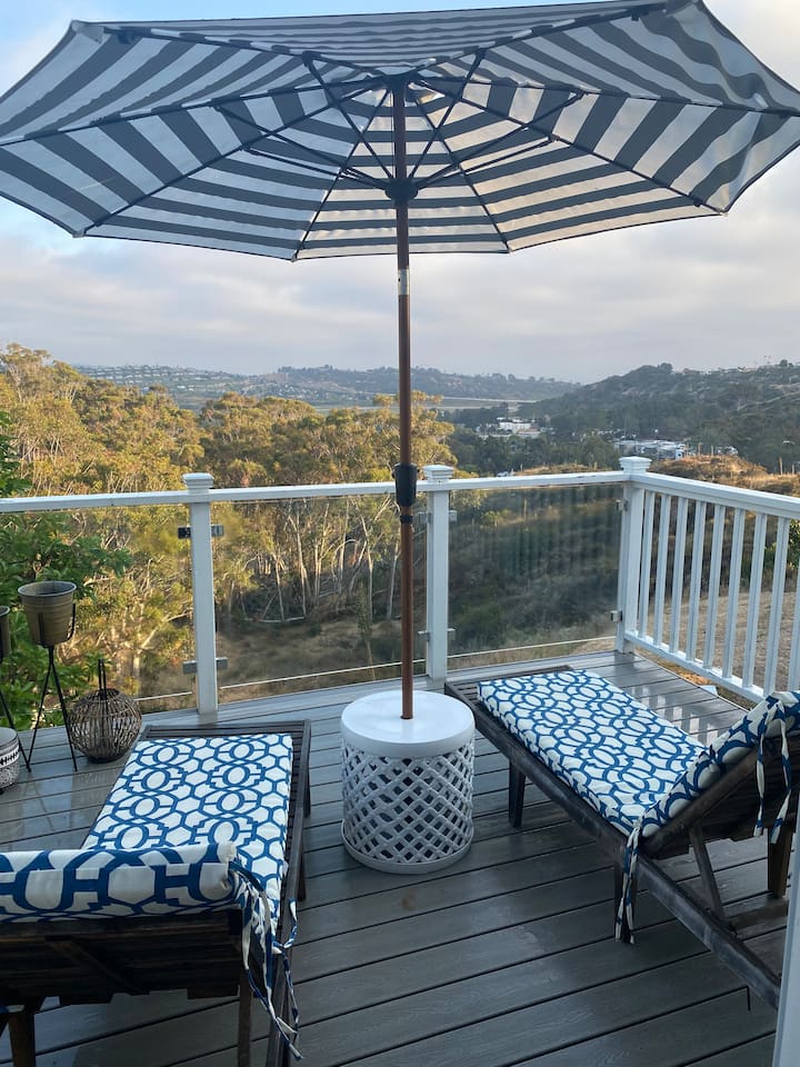Charming Beach House With Views - Cardiff Beach