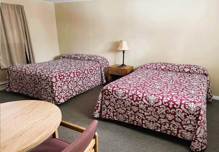 Love Hotels Timberline - Ironwood, MI
