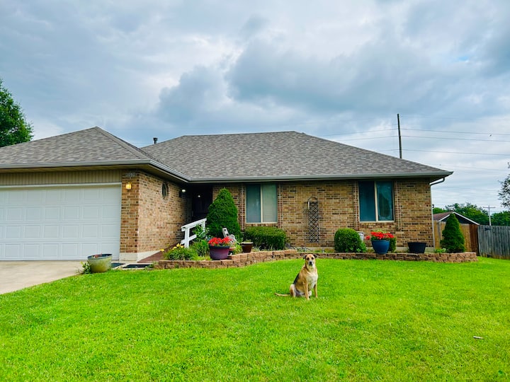 Nice House In Nice Area - Springfield, MO