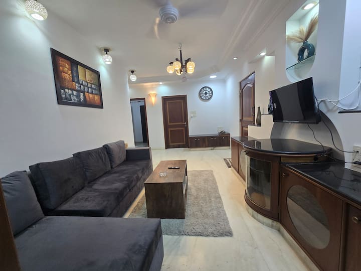 2500 Sqft House Near Airport - Mumbai