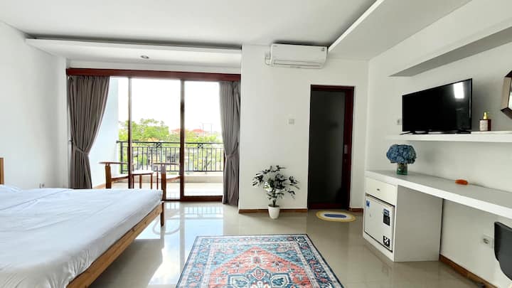 Deli’s Sunset White - Kuta