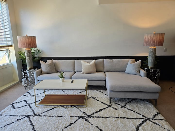 Large North Beach 1 Bed Loft W/ New Bath + Kitchen - San Francisco