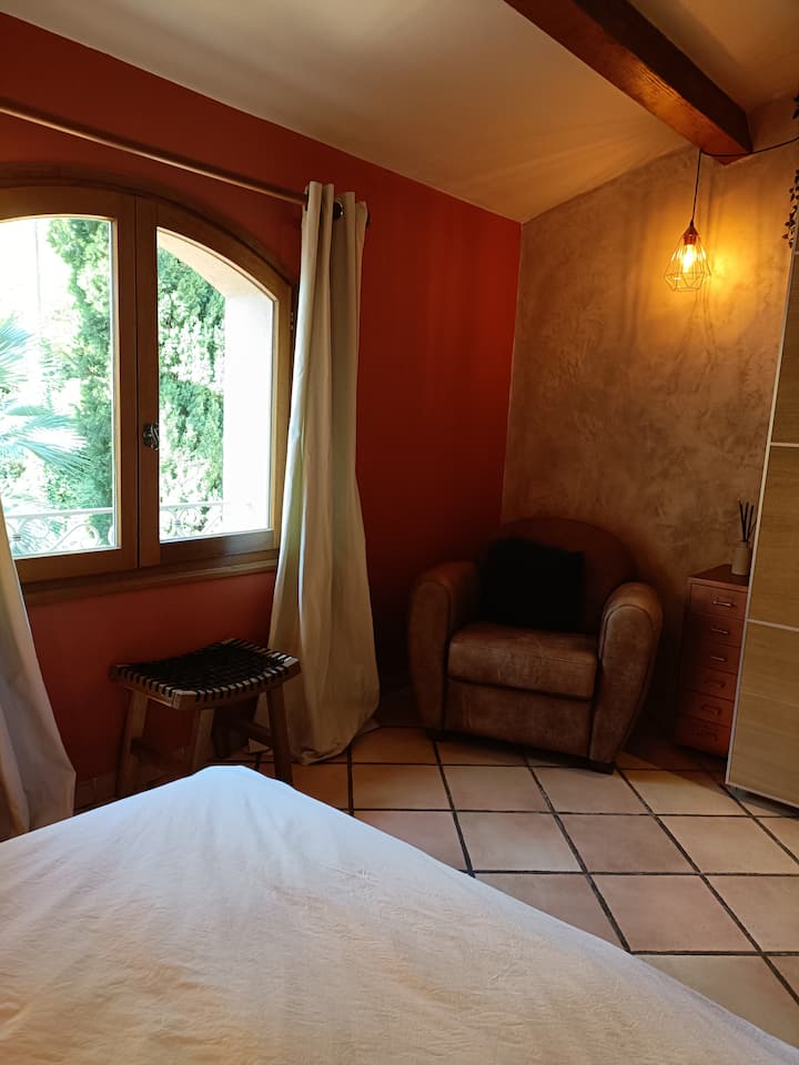 Une Chambre Avec Jardin Piscine - Pierrefeu-du-Var