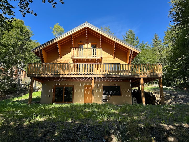 Chalet - 15 Per. Dans La Foret Netflix Et Canal+ - Mont Aigoual