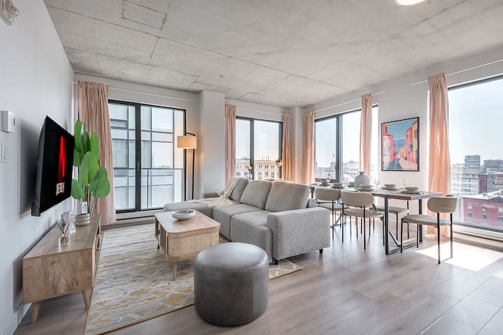 Skyline Penthouse | 360° Views - Brossard