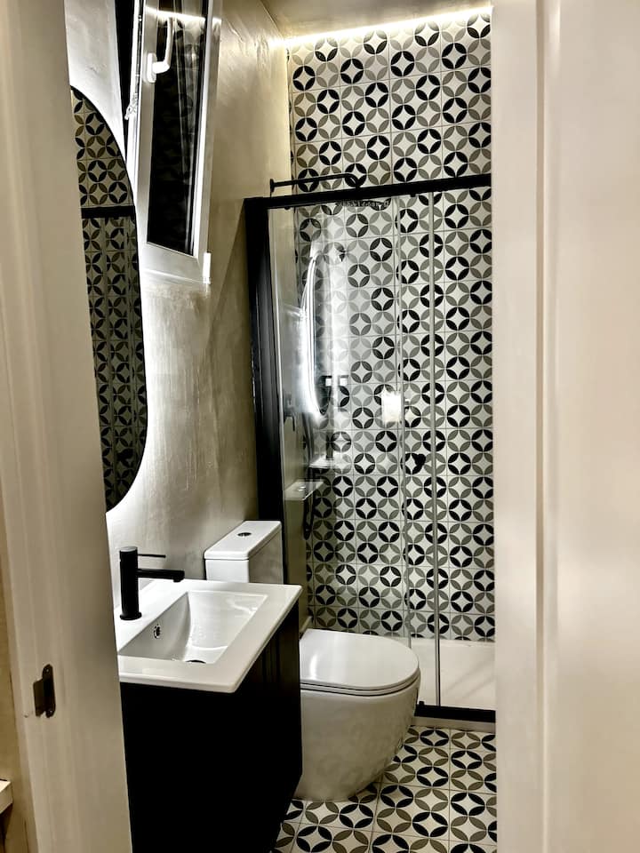 Guest Suite E - Barcelona