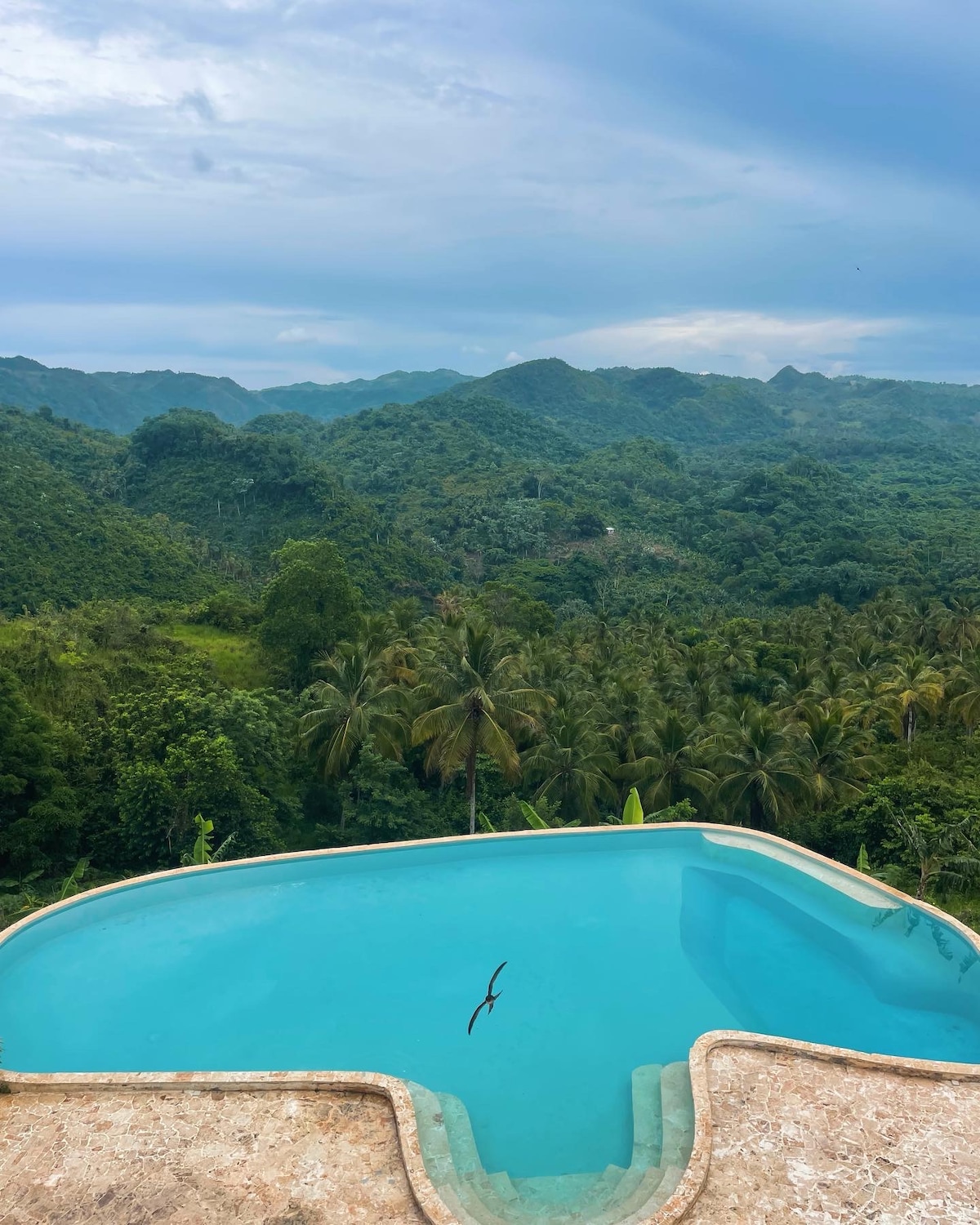 Sunrise Hilltop Villa, infinity pool, near beach - Houses for Rent in ...