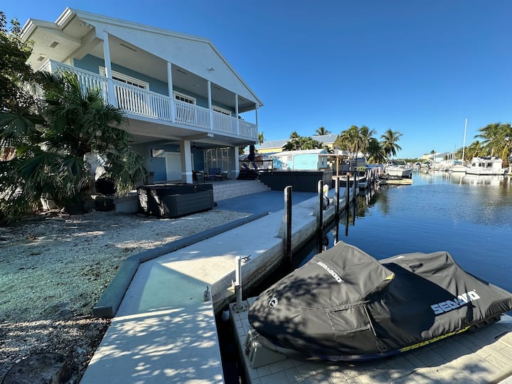 Key Largo Home On Water Heated Pool By Gilbert’s - Key Largo, FL