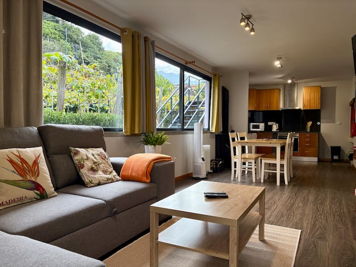 Marialina, By Op - Sao Vicente, Portugal