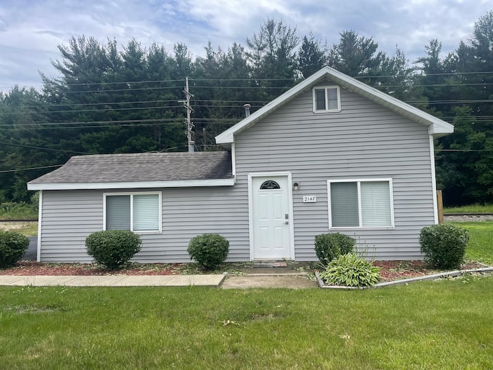 Cute Newly Updated Close To Town - Caro, MI