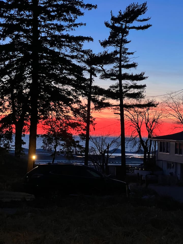 Your View-beach Cottage Steps To Lake Michigan - Muskegon, MI