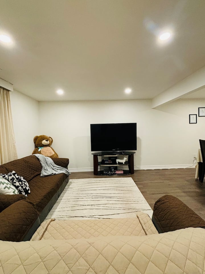 Entire Basement In Quiet Area With Parking Spots - Oshawa