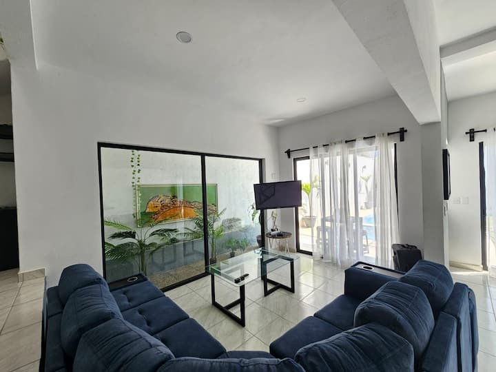 Residencia Con Alberca Y Jacuzzis En Cuernavaca - Cuernavaca