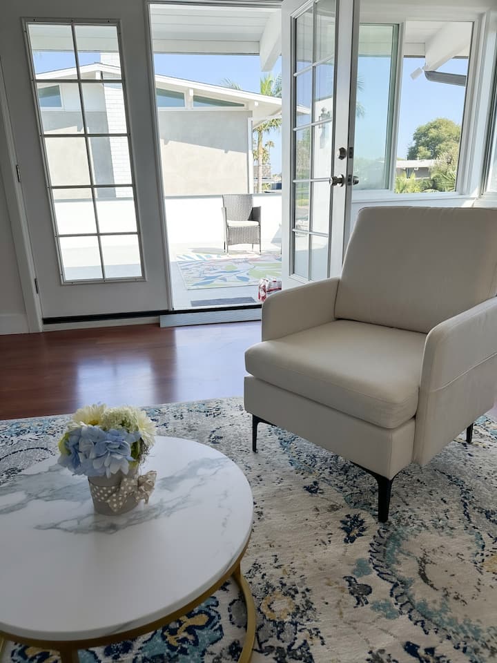 Corona Del Mar Beach Condo - Newport Beach, CA