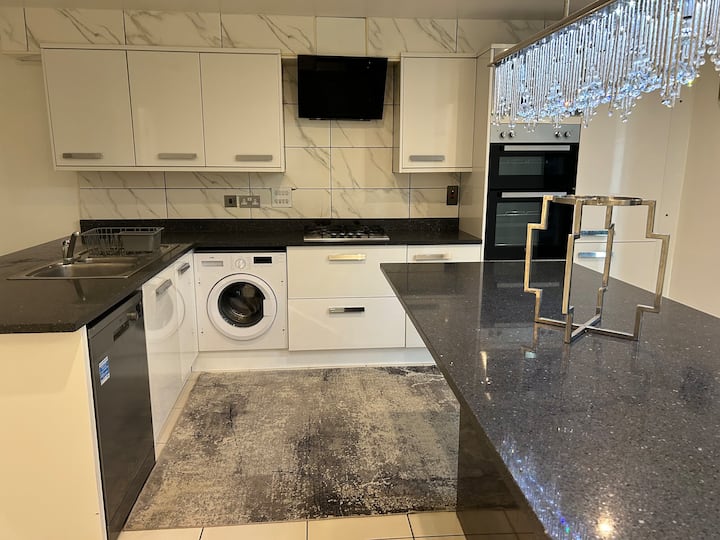 Beautiful House In Slough/london/windsor/heathrow - Windsor, UK