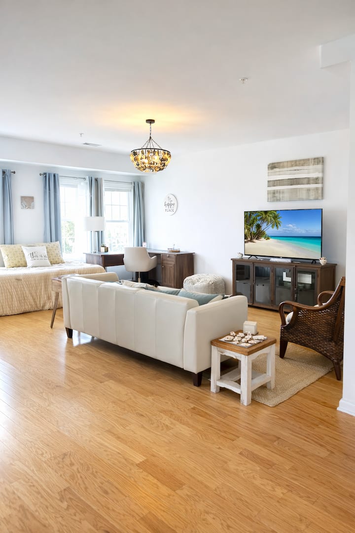 Luxurious 2bdrm, 2 Bath Multi Level Condo - Seaside Heights, NJ