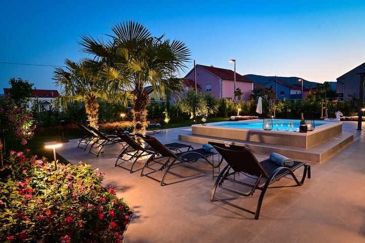 Sunset Poolfield Villa - Kroatië