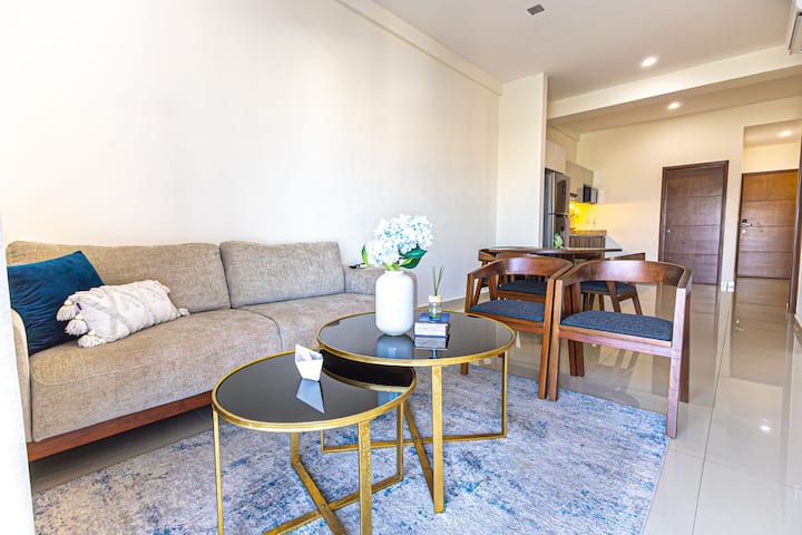 Depa Moderno A Pasos Del Malecón Y La Playa - マサトラン