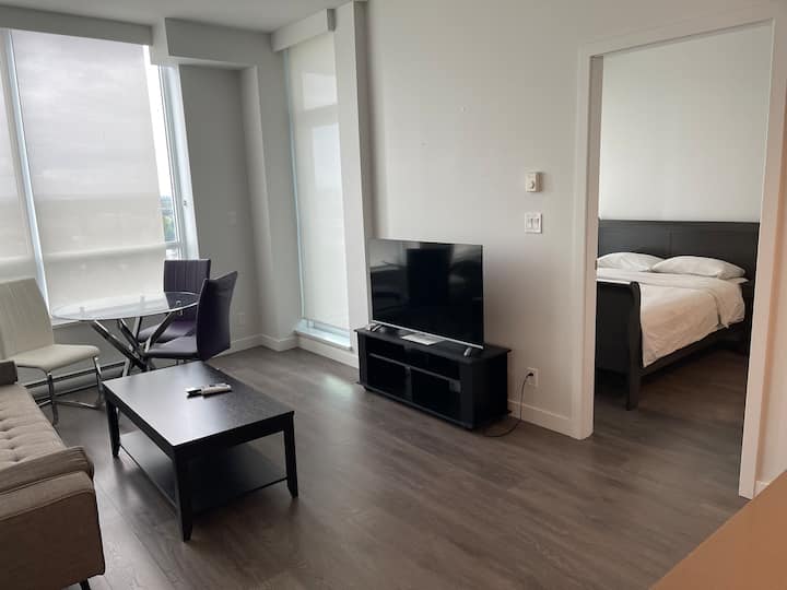 1bed1den Apt/ac/ Total 2 Beds - Vancouver Island