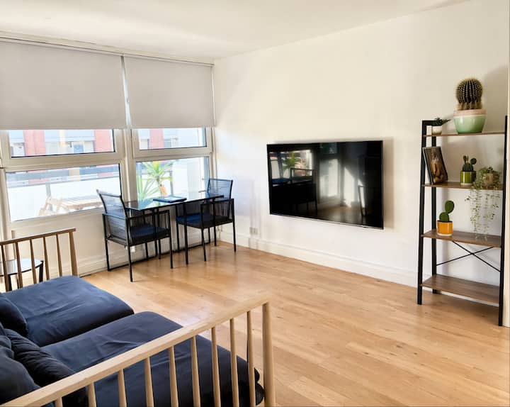 Stylish Flat By Battersea Park – Great Location - Chelsea