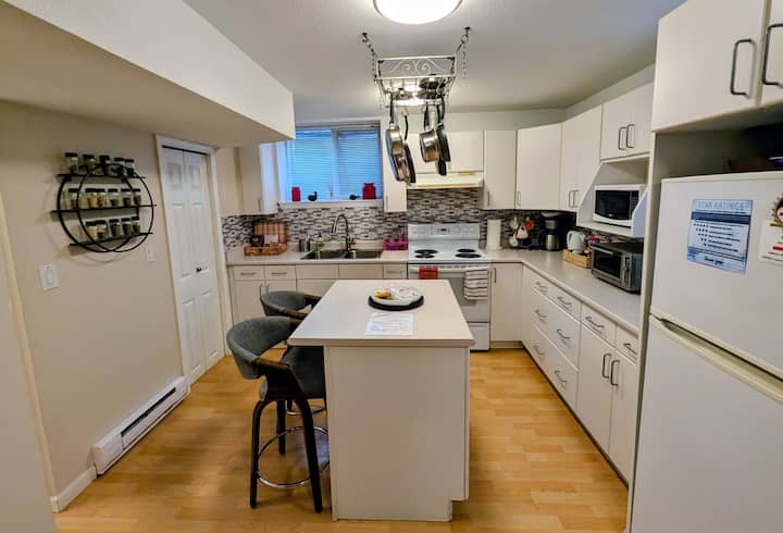 Walnut Grove Gem - Maple Ridge