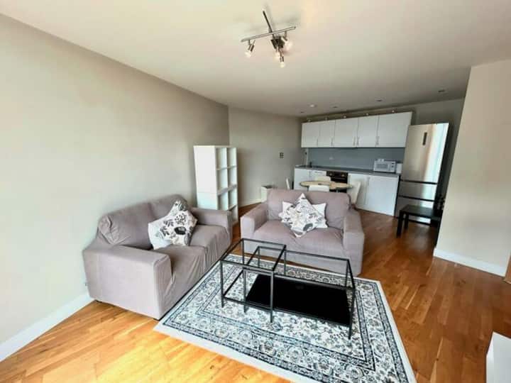 *Free Parking - Cardiff City Centre - Cardiff