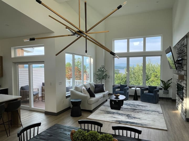 “Dream” Modern Condo Experience - Laconia, NH
