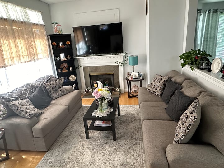 Nice,clean New Room(m) Quite Place For Stay - Clifton, VA