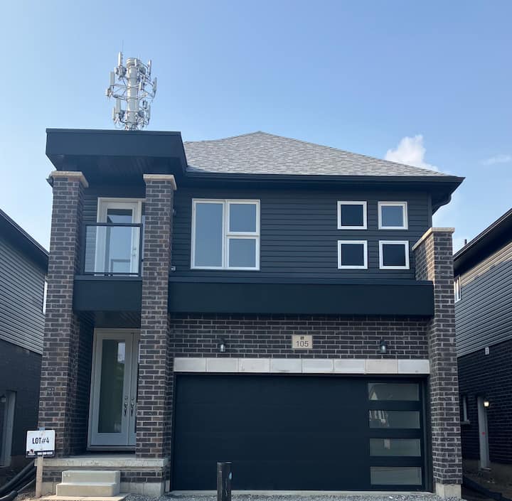 Spacious 3br Family Home. 20 Mins To Niagara Falls - Welland