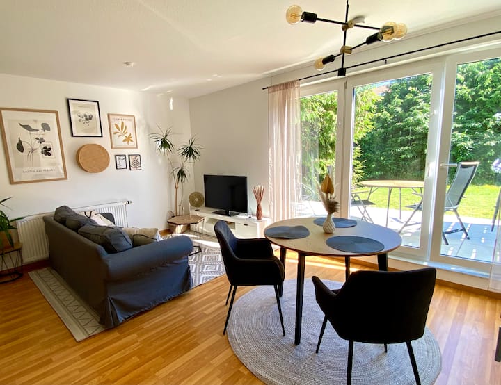 Stilvolles Appartement- Naturnah - 예나