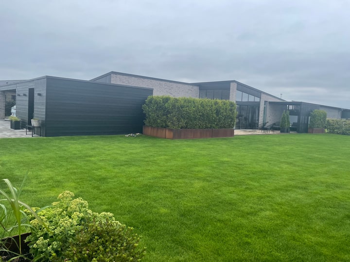 175 M2 Skønt Familiehus - Esberg