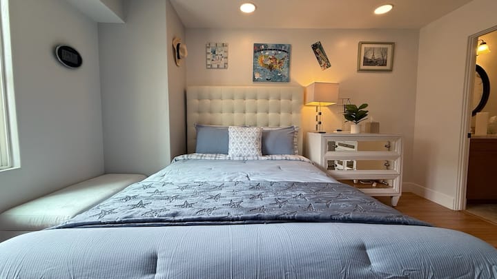 Private Room+bath 2 Min To Sand - Oxnard, CA