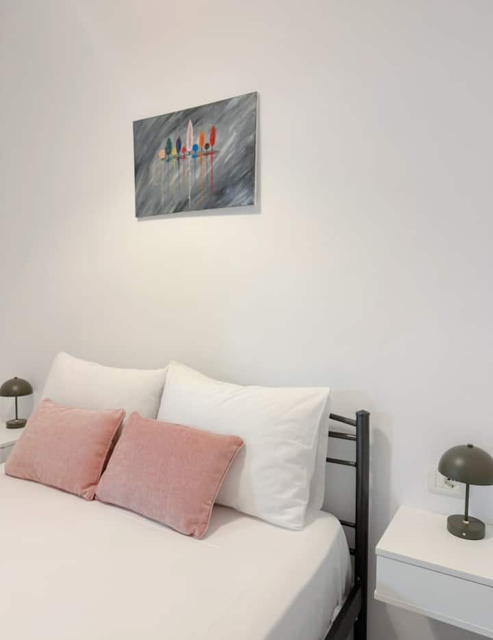 Sunny Horizon| Parking| Kitchen | 10 Min To Beach - Himarë