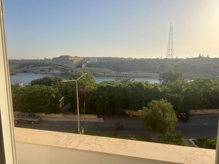 Rinella Beach House - Malta