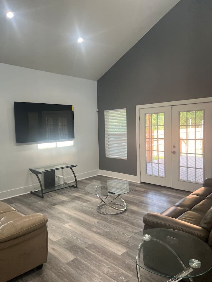 Modern Home In Lancaster - Lancaster, TX