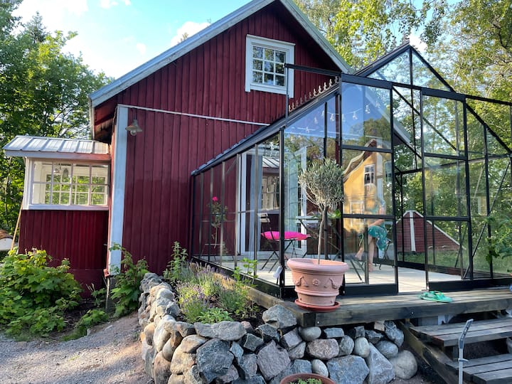 Den Lilla Röda Stugan - Kaarina