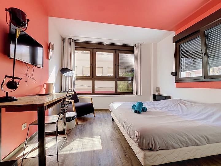 Bienvenue Au Mondrian ~The Red Room ~ Avec Wifi - Mulhouse