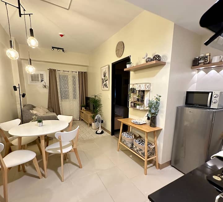 Roluna Suite - Bacolod