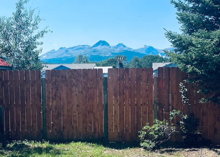 East Glacier Sunview House - East Glacier Park, MT
